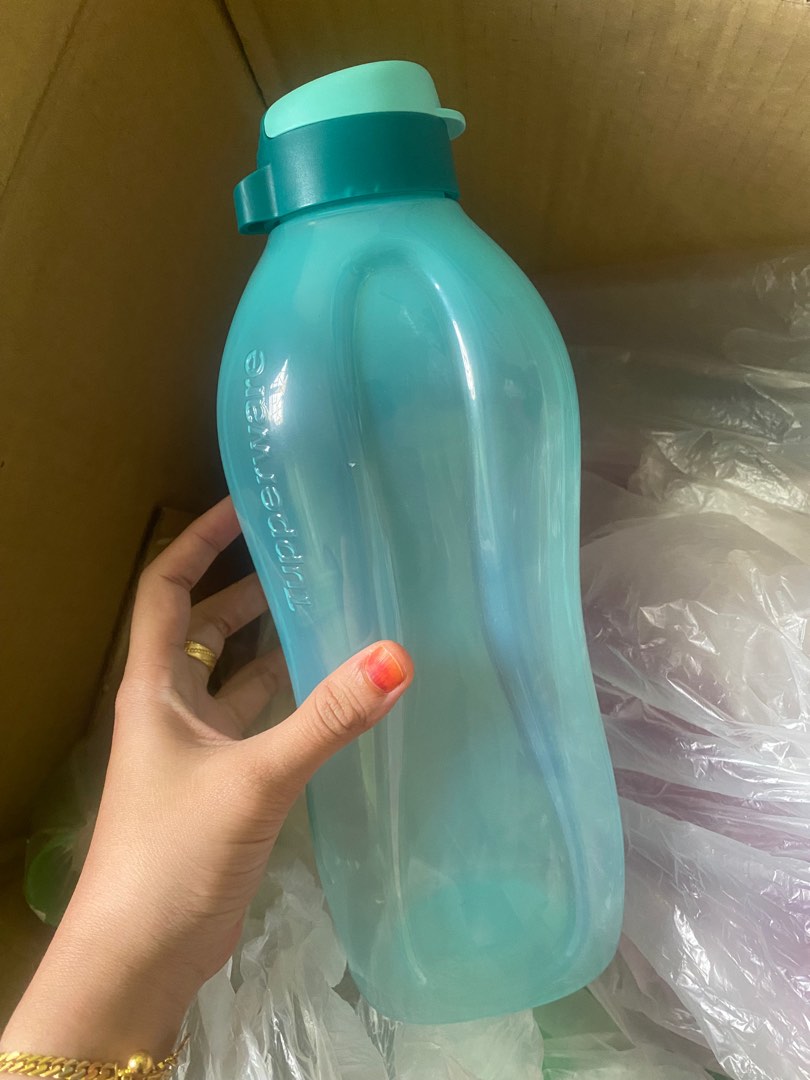 Botol 2L tupperware, Furniture & Home Living, Kitchenware & Tableware ...
