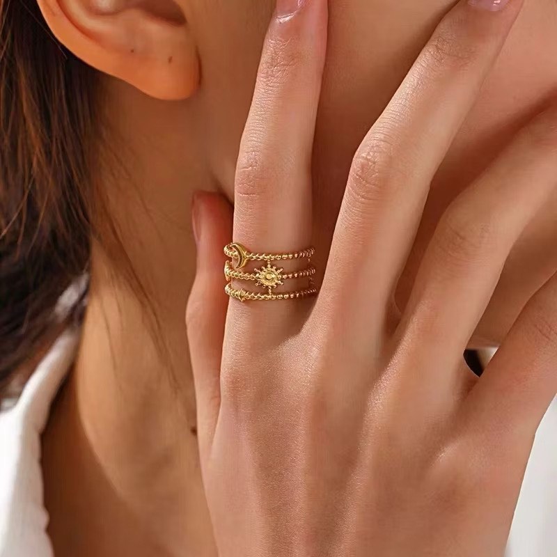 Kent Ring, Women's Fashion, Jewelry & Organisers, Rings on Carousell
