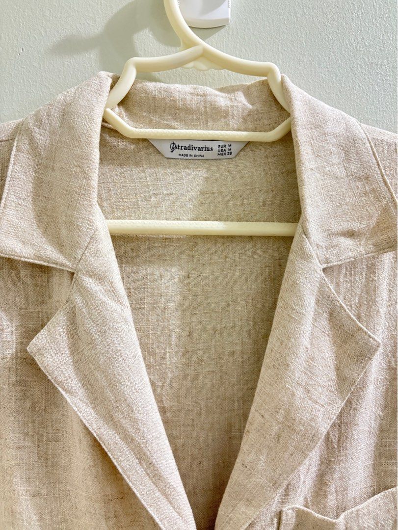 Light brown / beige stradivarius office blouse / top with collar ...