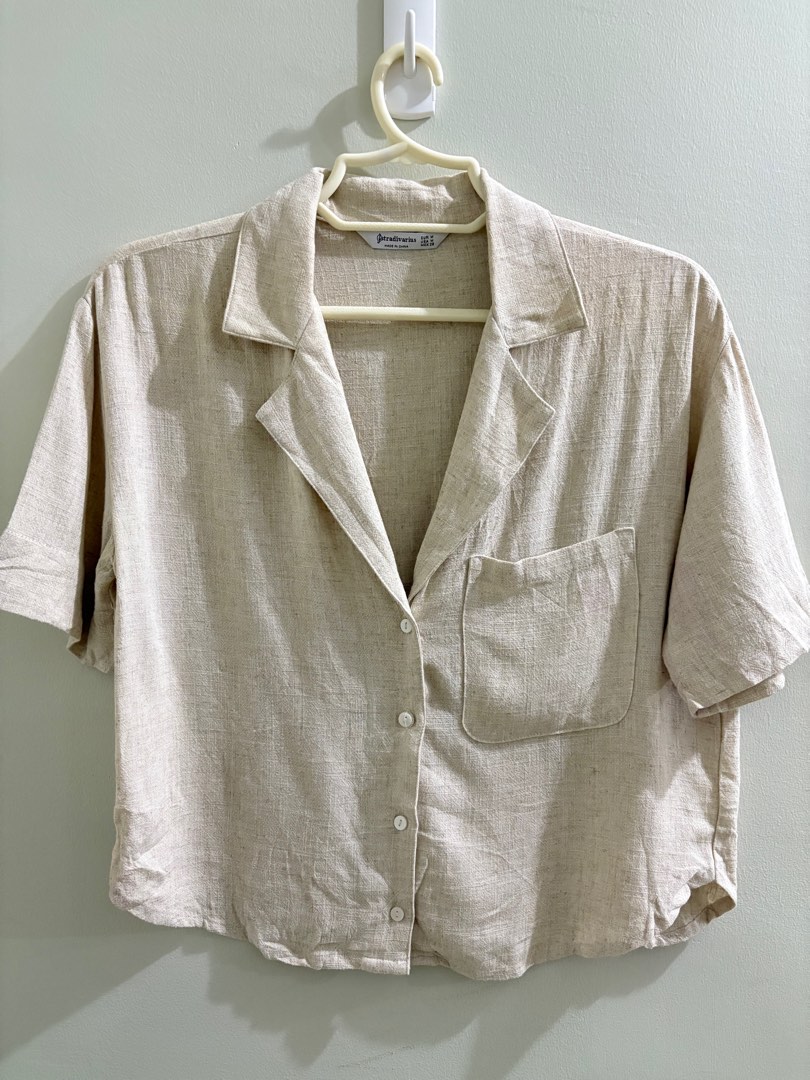 Light brown / beige stradivarius office blouse / top with collar ...