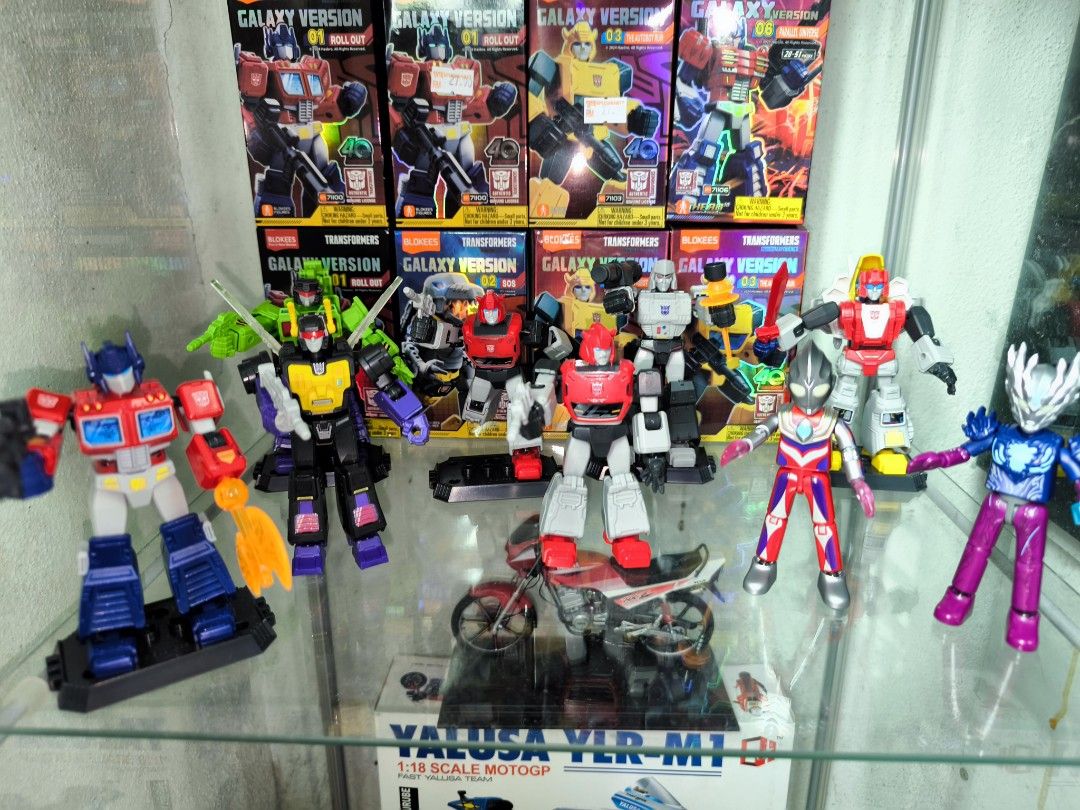 Lot blokees transformers secret shockwave 03 dan optimus prime 05 ...