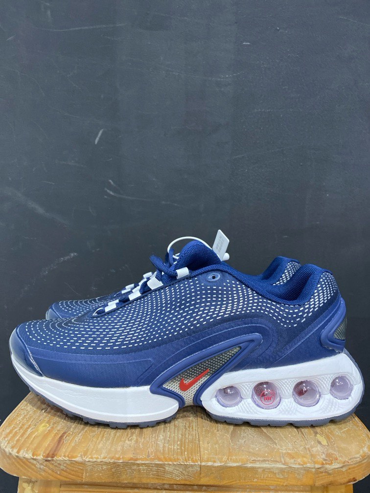 Nike Air Max DN Hyper Blue, Fesyen Pria, Sepatu , Sneakers di Carousell