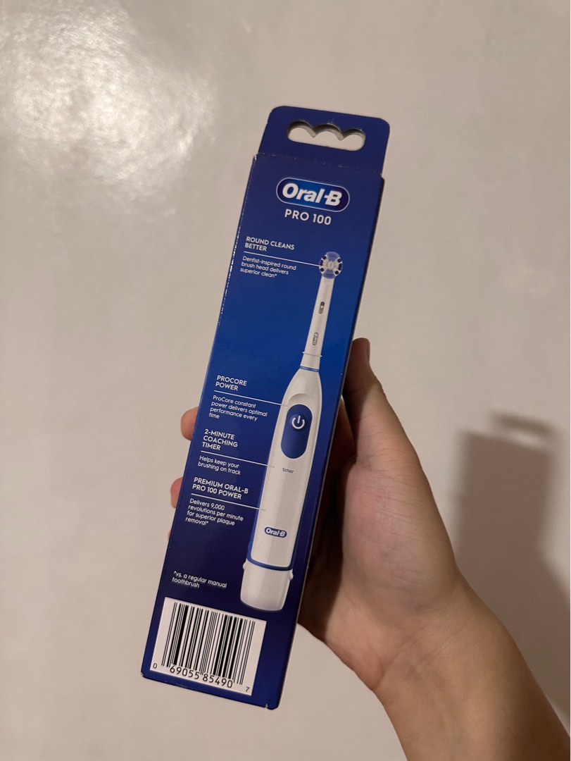 Oral-B PRO 100 3D White Battery Powered Compact Head Toothbrush, for ...