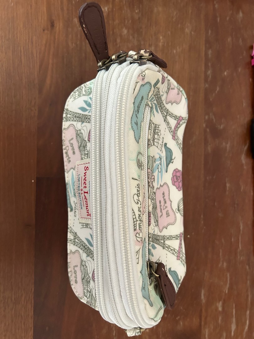 Pouch with 5 compartments, Women's Fashion, Bags & Wallets, Purses ...