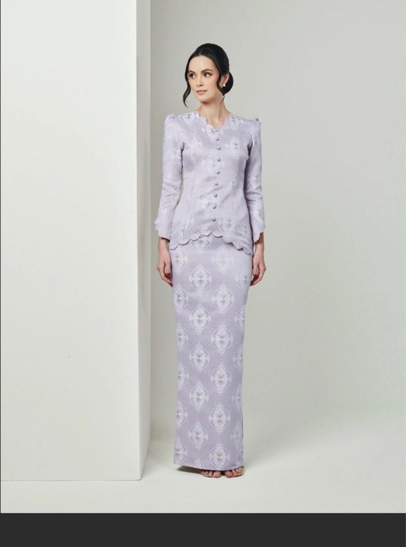 Qiszar Aneesha luxe, Women's Fashion, Muslimah Fashion, Baju Kurung ...