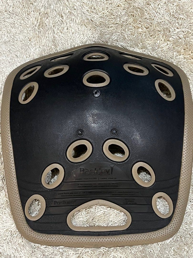 SitSmart Posture Plus Seat, Health & Nutrition, Braces, Support & Protection on Carousell