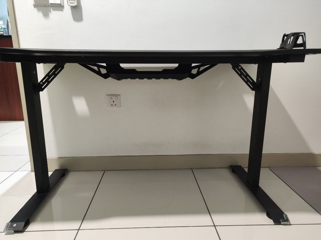 Tomaz Armor Gaming Table, Furniture & Home Living, Furniture, Tables ...