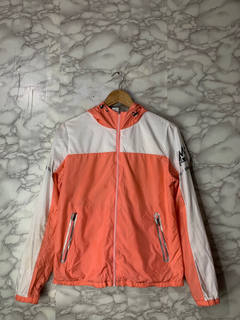 ANTA, Women's Fashion, Coats, Jackets and Outerwear on Carousell