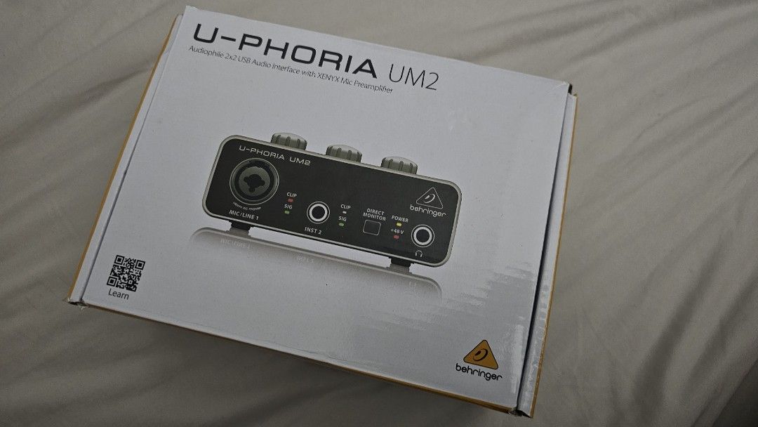 Behringer U-Phoria UM2 Audiophile 2x2 Audio Interface with XENYX Mic ...