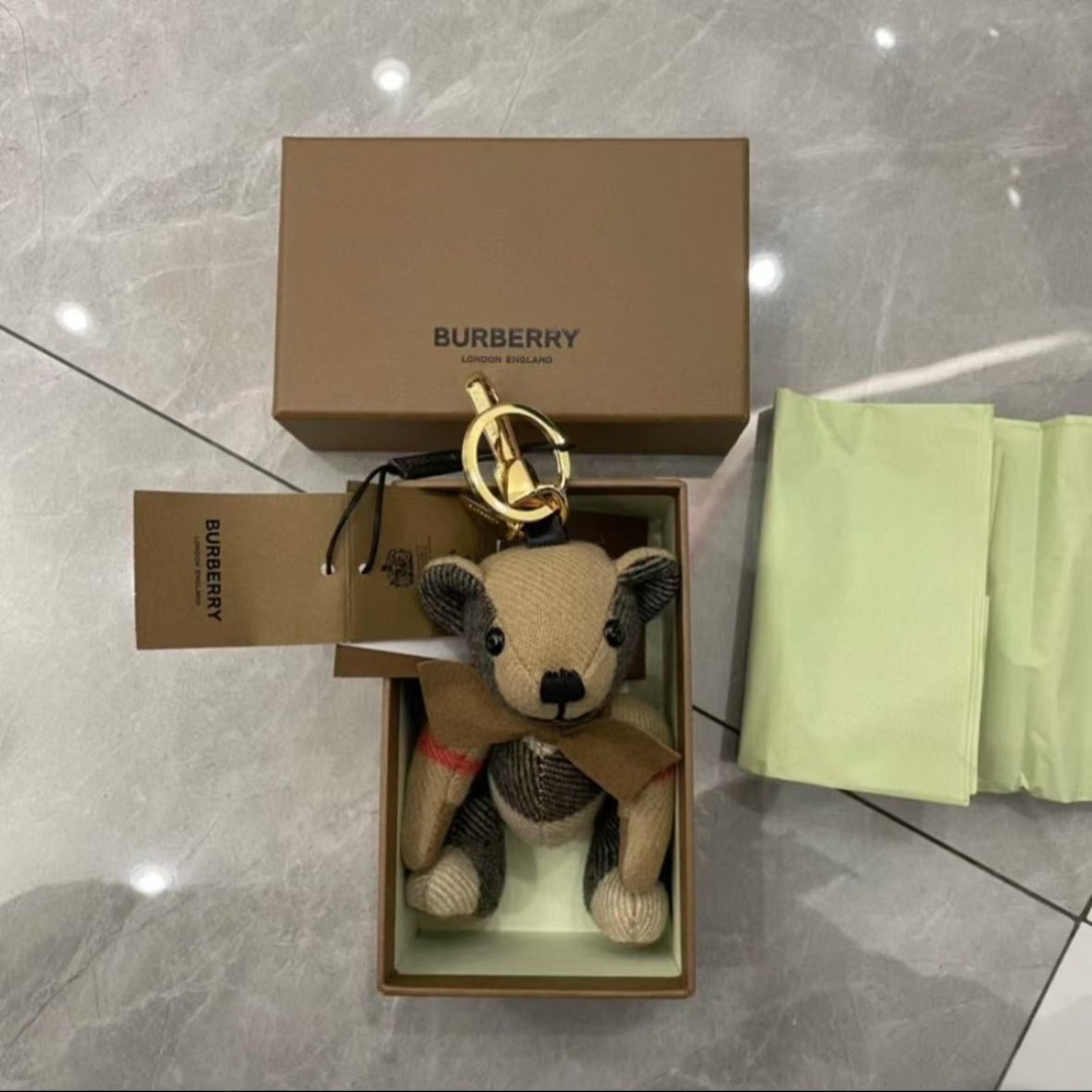 Burberry Ordinary Key tool, Hobbies & Toys, Toys & Games on Carousell