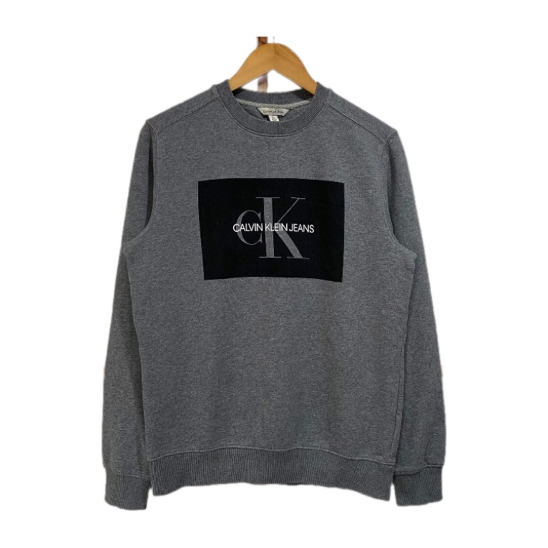 Calvin Klein Box Logo Sweater (Authentic), Men's Fashion, Coats ...