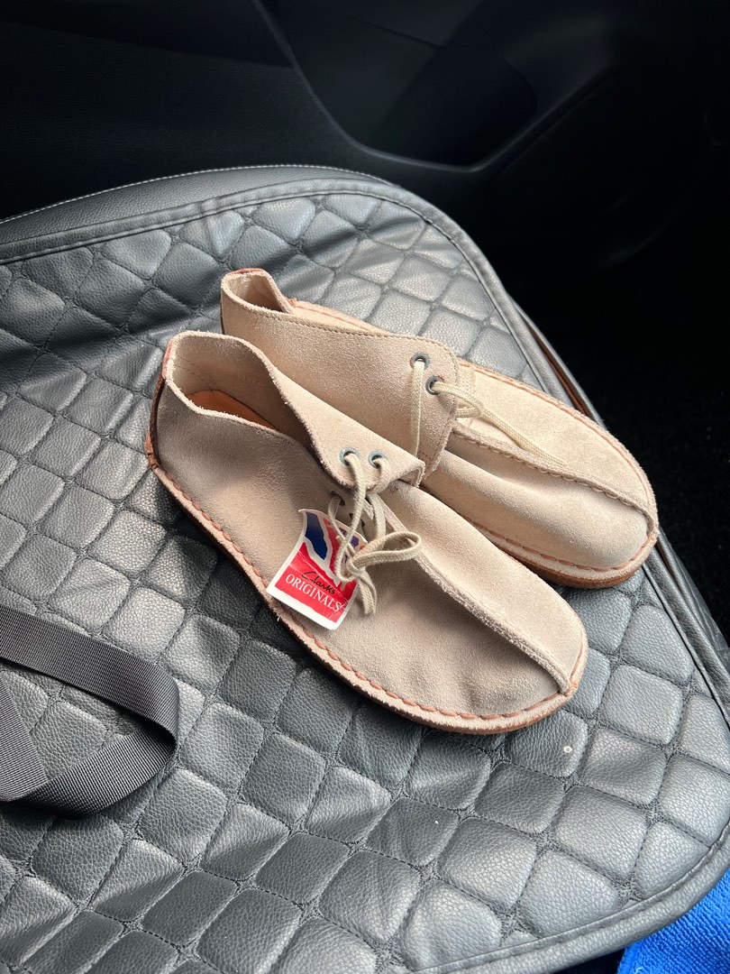 Clark Dessert Trek NOS 6uk, Men's Fashion, Footwear, Boots on Carousell