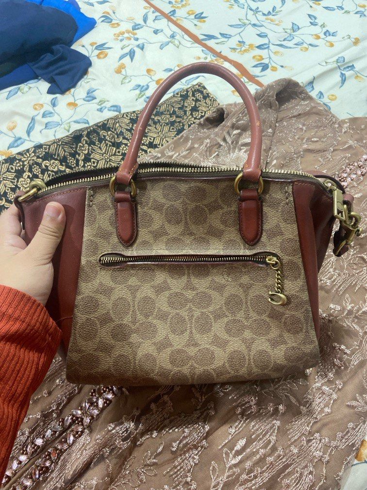 Coach Original butik, Luxury, Bags & Wallets on Carousell