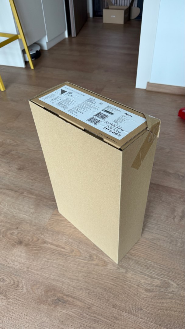 Dyson Grab and go Floor Dok V12, Furniture & Home Living, Cleaning ...