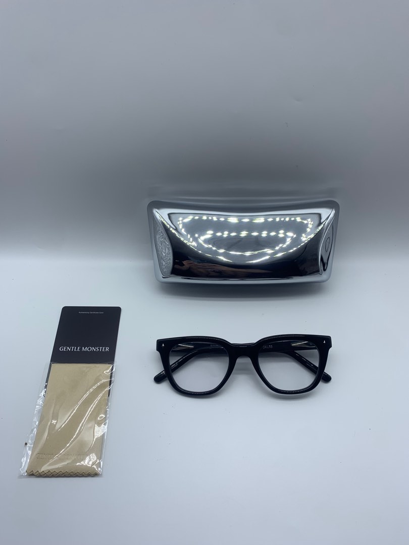 Gentle Monster BOLD Gauss 01 (Black), Women's Fashion, Watches ...