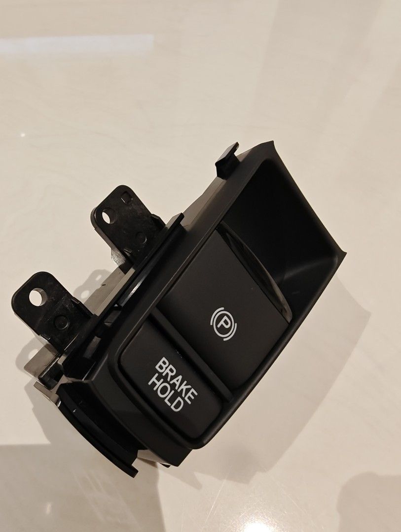 Honda HRV Handbrake switch, Auto Accessories on Carousell
