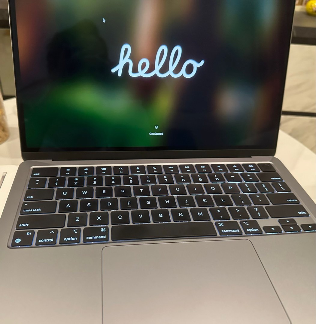 MacBook Air M3 256GB applecare sept 2027, Computers & Tech, Laptops ...