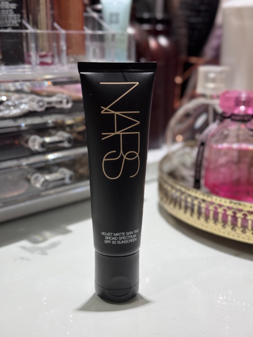 NARS Velvet Matte Skin Tint in Terre Neuve , Beauty & Personal Care ...