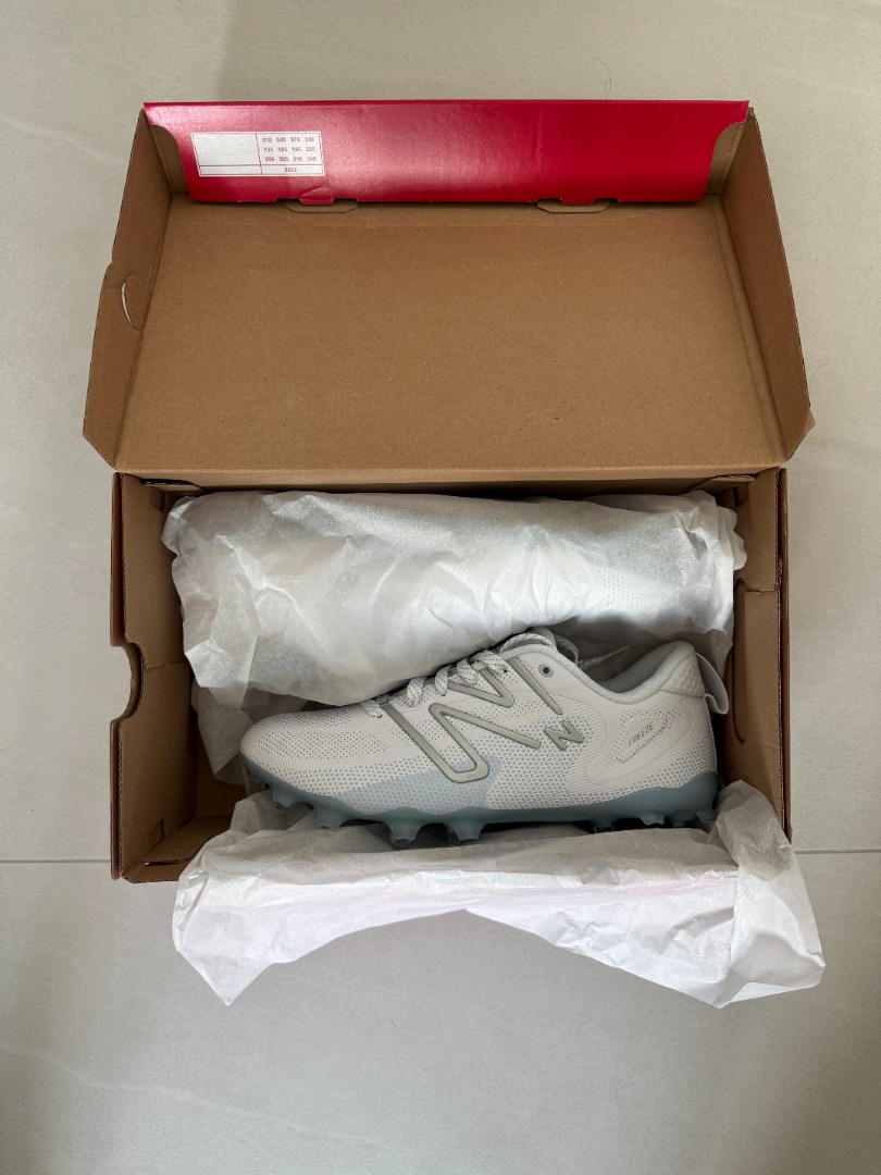 New Balance Freeze V4 Low White, Sports Equipment, Other Sports ...