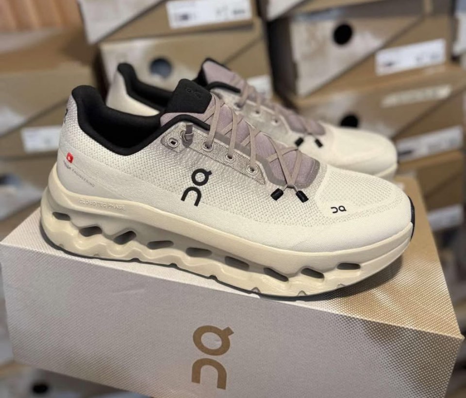 On Running Cloudtilt Cinder Sand, Men's Fashion, Footwear, Sneakers on ...