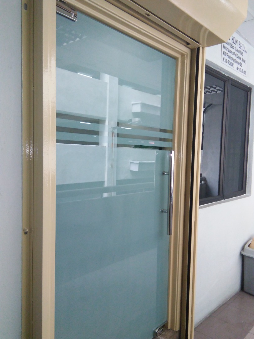PASANG PINTU KACA KALIS PECAH l glass door install l, Furniture & Home ...