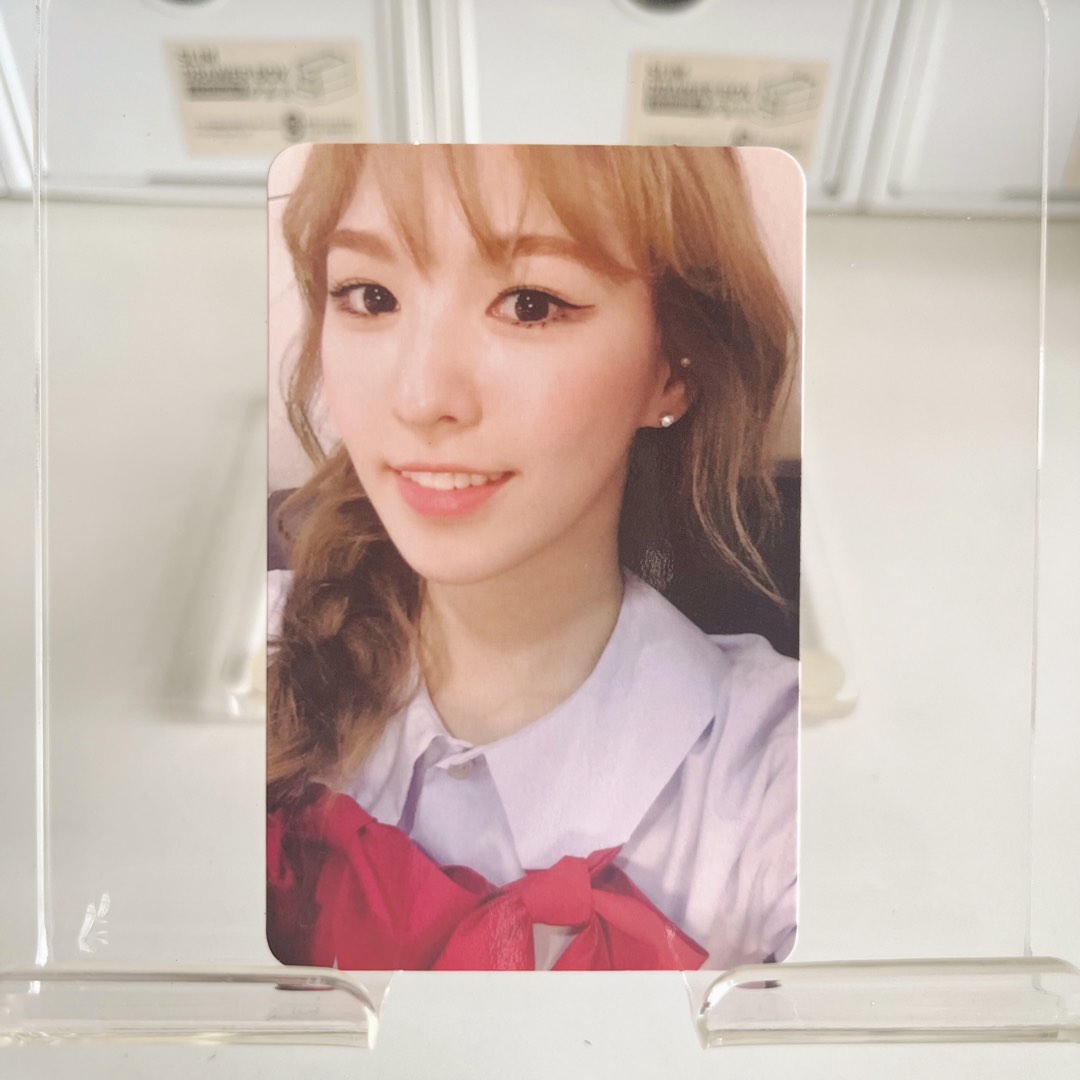 red velvet wendy the red rookie photocard, Hobbies & Toys, Memorabilia & Collectibles, K-Wave on ...