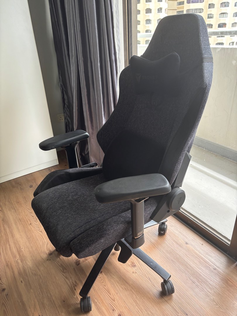 Secretlab Ergonomic Office Chair, Furniture & Home Living, Furniture ...