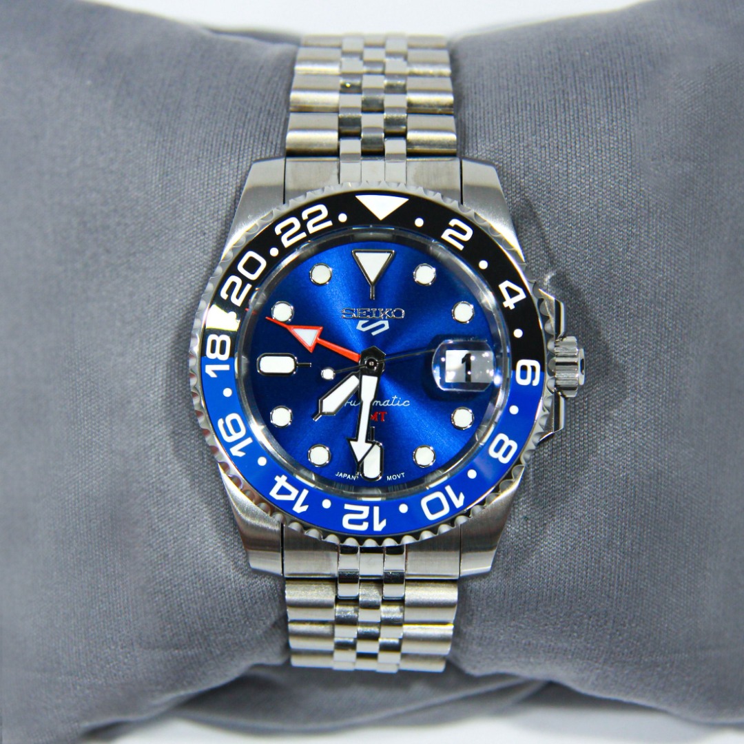 Seiko [mod] GMT-Master II Sub (Batman), Luxury, Watches on Carousell