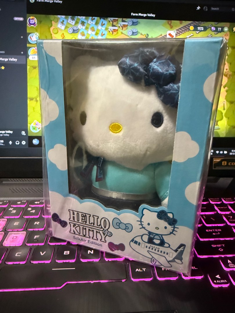 SilkAir Hello Kitty Collectible Stewardess Airline Uniform, Hobbies ...