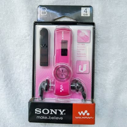 SONY Walkman MP3 Player NWZ-B173F B Series in Metallic Pink, Audio ...