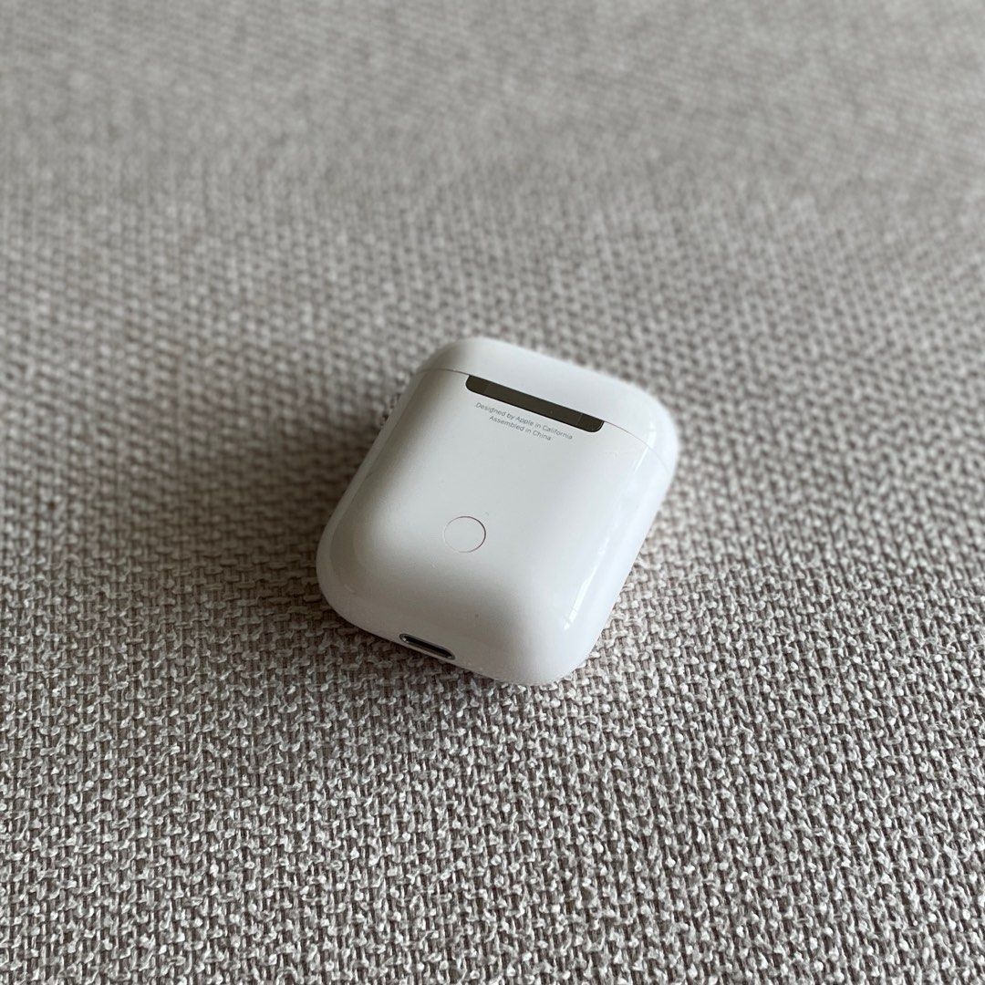 Apple AirPods 2019 2nd Gen with Charging Case, Audio, Earphones on ...