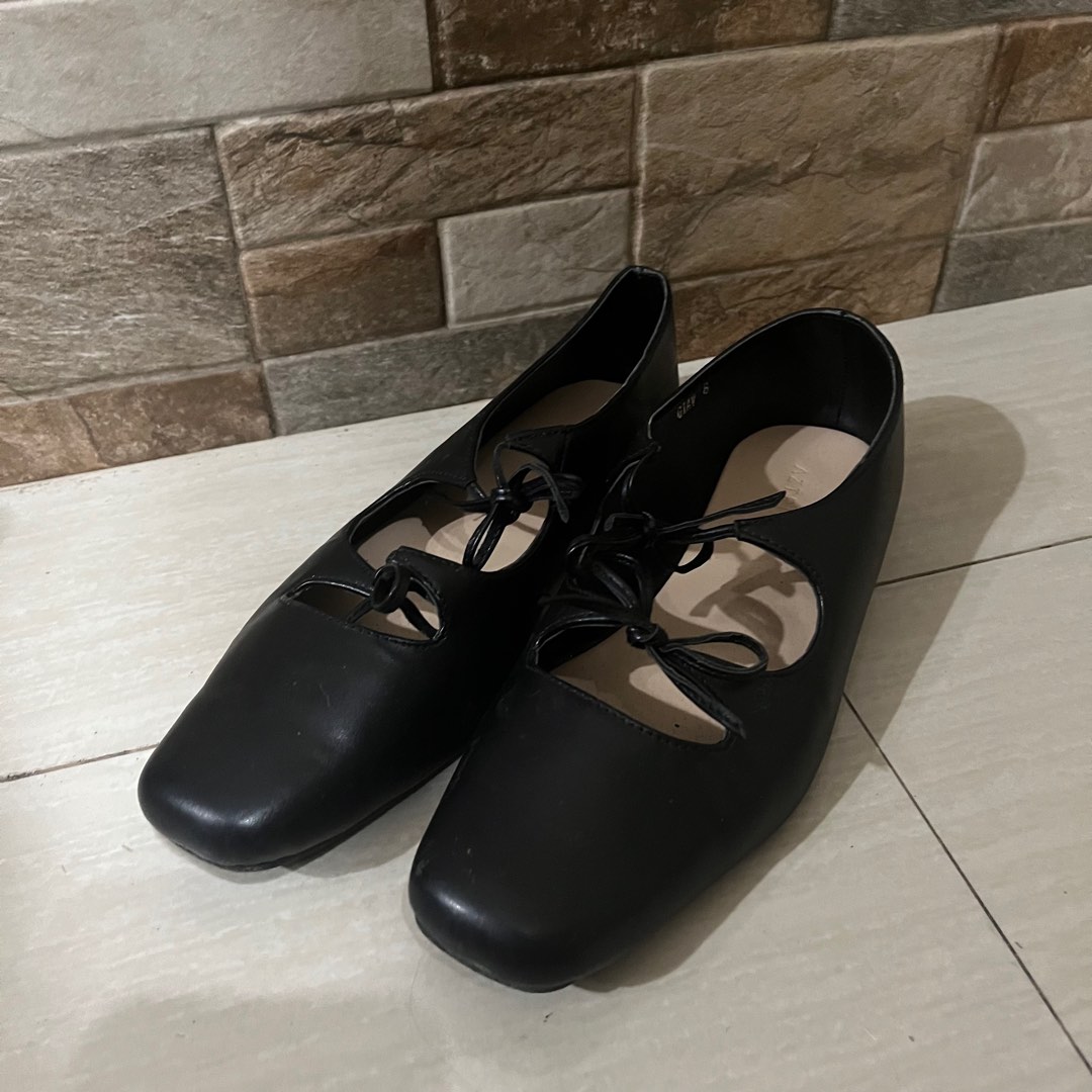 Aztrid Black Bow Flat Dollshoes, Women's Fashion, Footwear, Flats ...