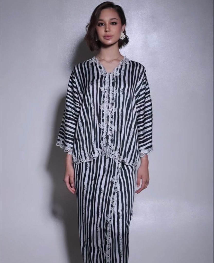 Cangkuk Meranti Sulam Goyang Kebaya/kurung, Women's Fashion, Muslimah ...
