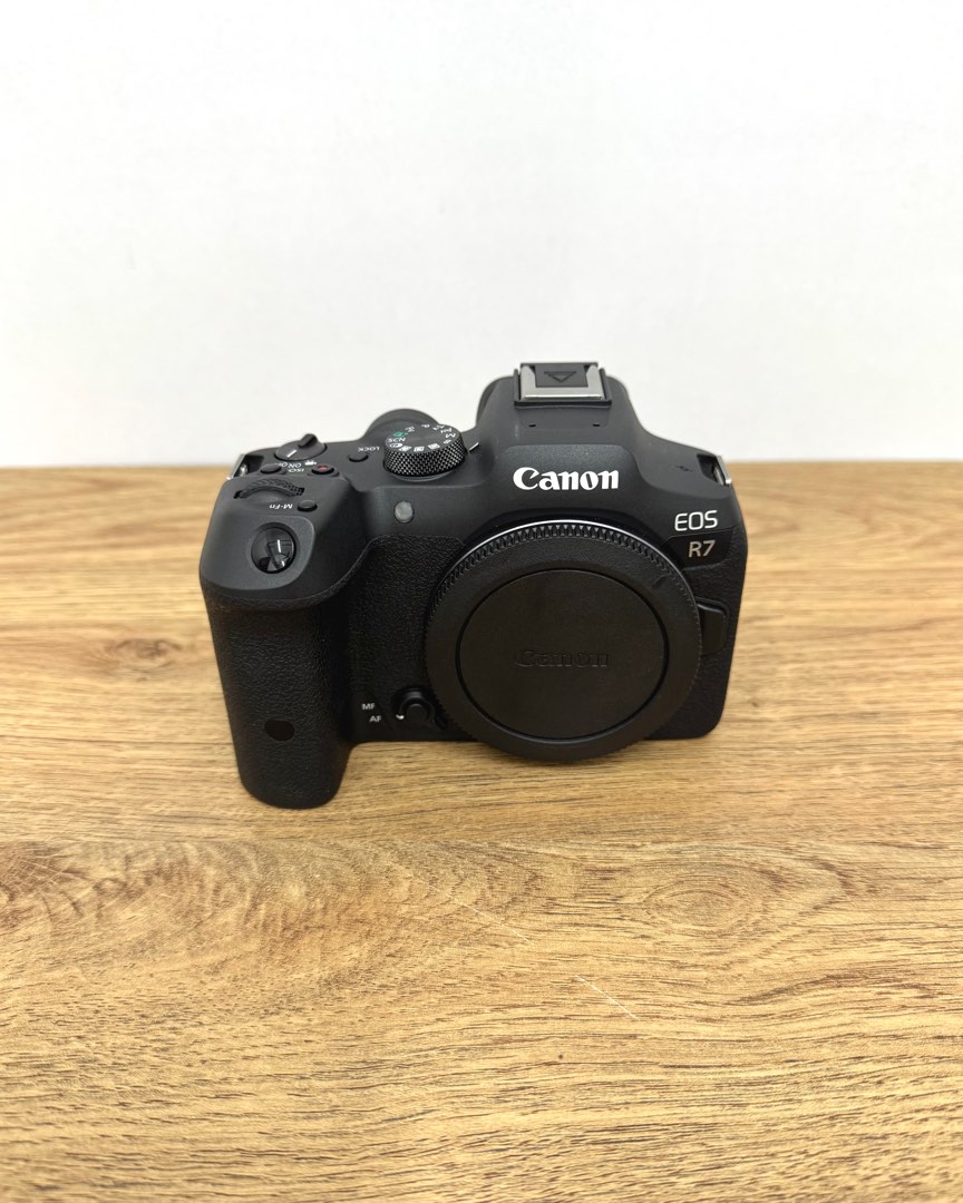 CANON EOS R7 BODY (SC 11K ONLY) 98% NEW, Photography, Cameras on Carousell