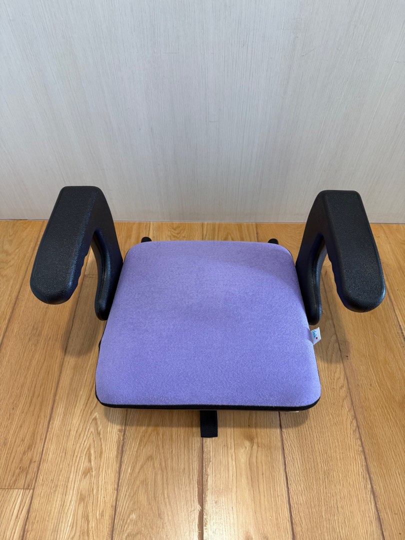 CLEK OLLI BOOSTER CAR SEAT, Babies & Kids, Going Out, Car Seats on ...