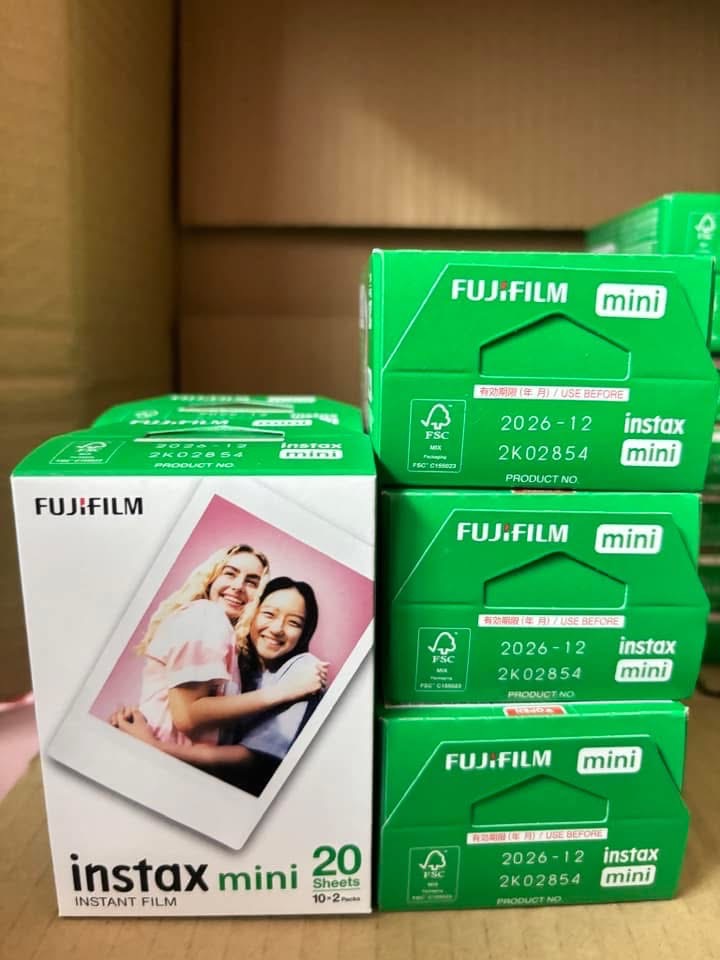 INSTAX FILM (20s), Photography, Cameras on Carousell