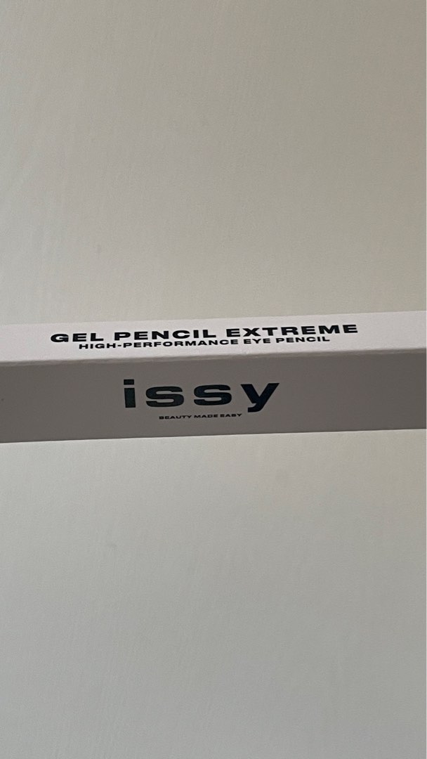Issy Gel pencil extreme, Beauty & Personal Care, Face, Makeup on Carousell