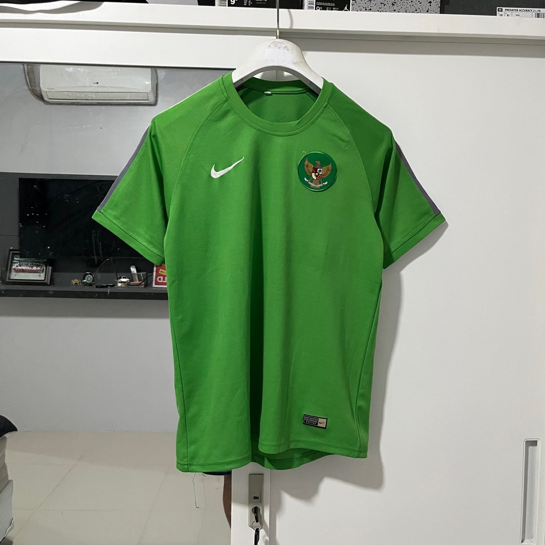 Jersey timnas indonesia training 2018/2019, Fesyen Pria, Pakaian ...