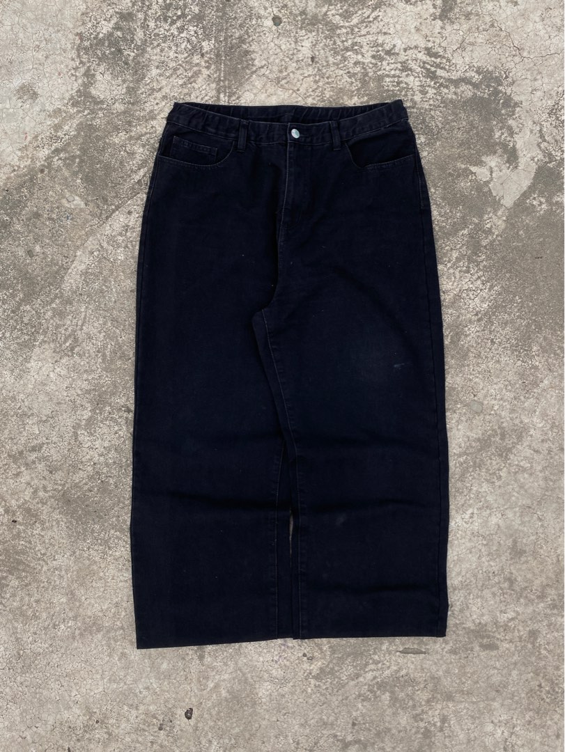 JET BLACK BAGGY JEANS, Men's Fashion, Bottoms, Jeans on Carousell