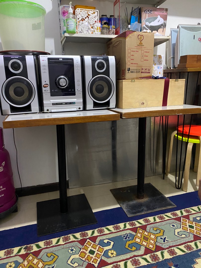 Meja Cafe Granit Lis Kayu Kaki Besi Kokoh, Perabotan Rumah di Carousell