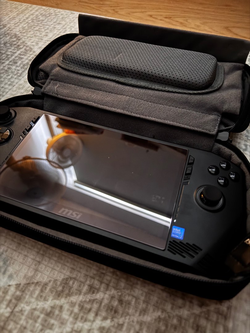 MSI Claw A1M-020SG Handheld PC, Video Gaming, Video Game Consoles ...