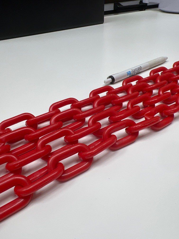 Plastic chain link (around 3.5m) perfect for closing access to your ...