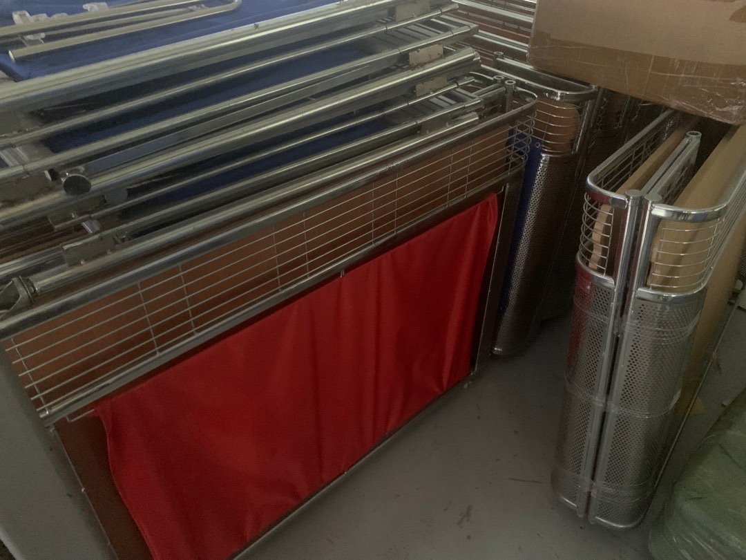 Retail Display Wagon 3 for $50, Everything Else on Carousell