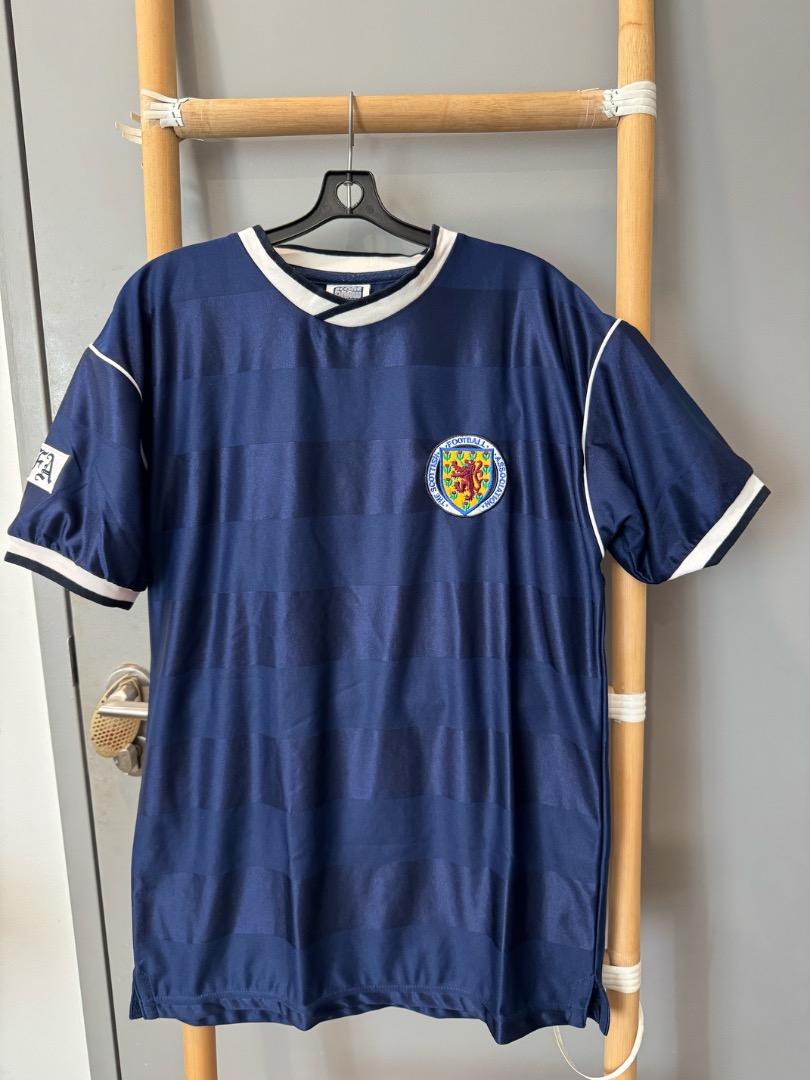 Scotland 1986 Retro Football Shirt, Men's Fashion, Activewear on Carousell