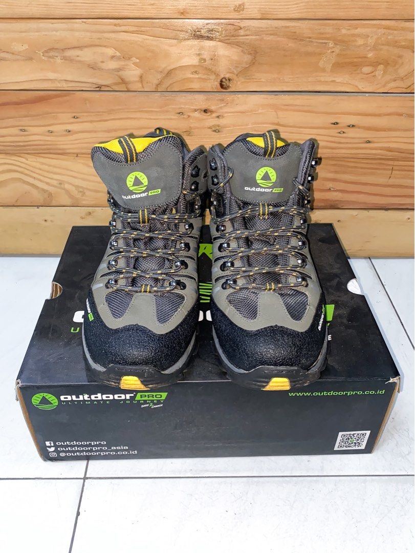 Sepatu Gunung Outdoor Pro sz 43 - snta the north face quechua hiking ...