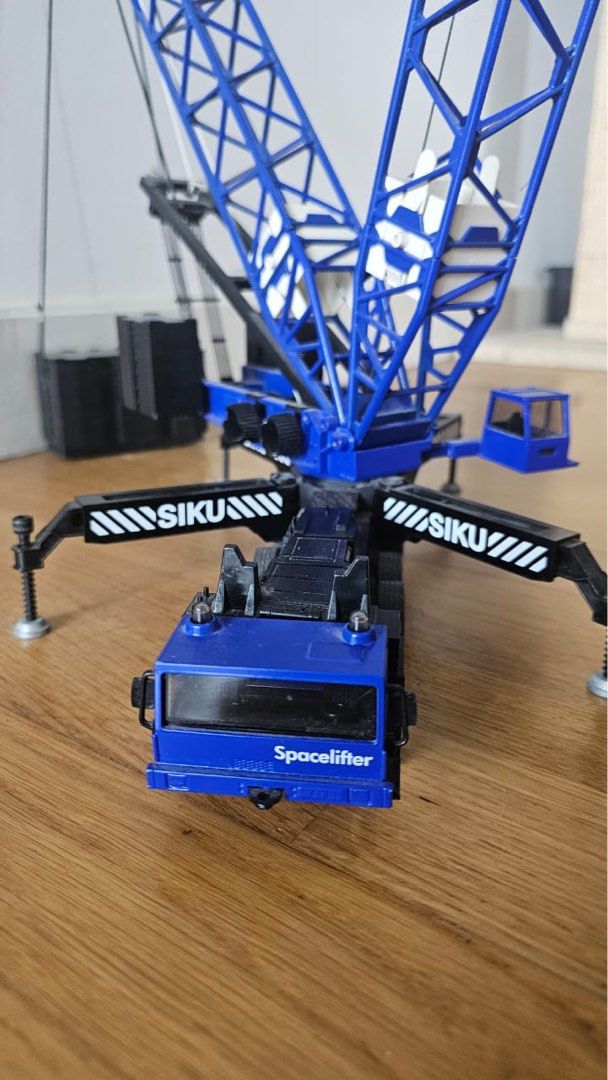 Siku heavy mobile crane, Hobbies & Toys, Toys & Games on Carousell