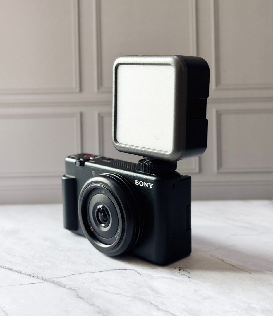 SONY ZV-1F 4K DIGITAL VLOG CAMERA ||COMBO SET-LIKE NEW 99% ...