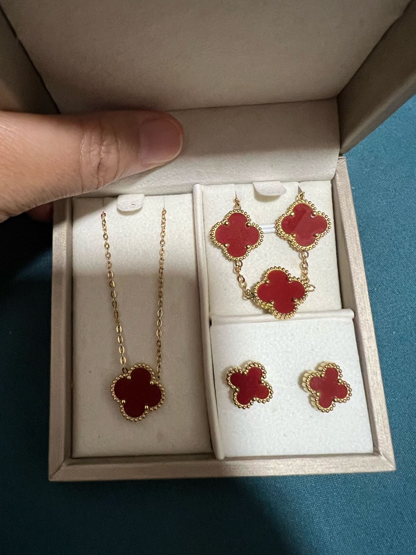 Clover Van Cleef Jewellery Set, Women's Fashion, Jewelry & Organisers ...
