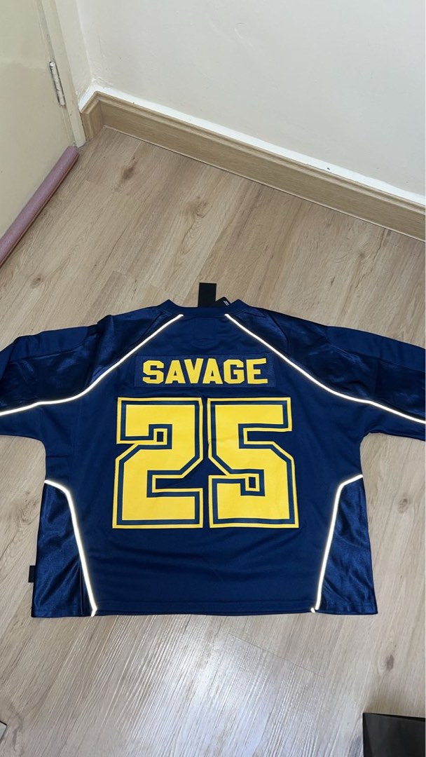 SVG WORLDWIDE, Men's Fashion, Activewear on Carousell