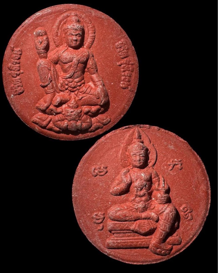 Thai Lanna Amulet Red Phra Indra behind Jatukam Ramathep Gem Roon Life ...